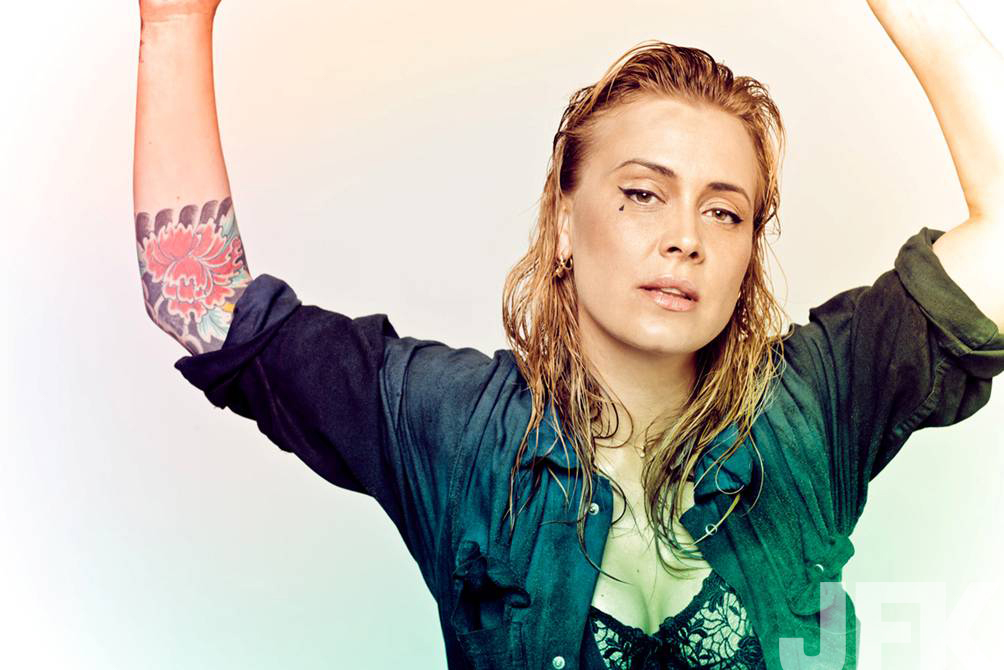 Interview Anouk: 'Ik val op types die niet binnen de lijntjes vallen' - JFK